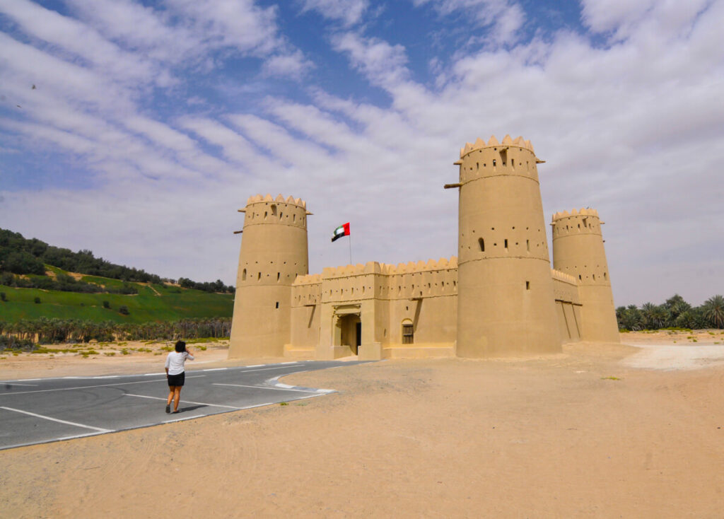 A guide to Liwa Oasis and the Moreeb dune - Against the Compass