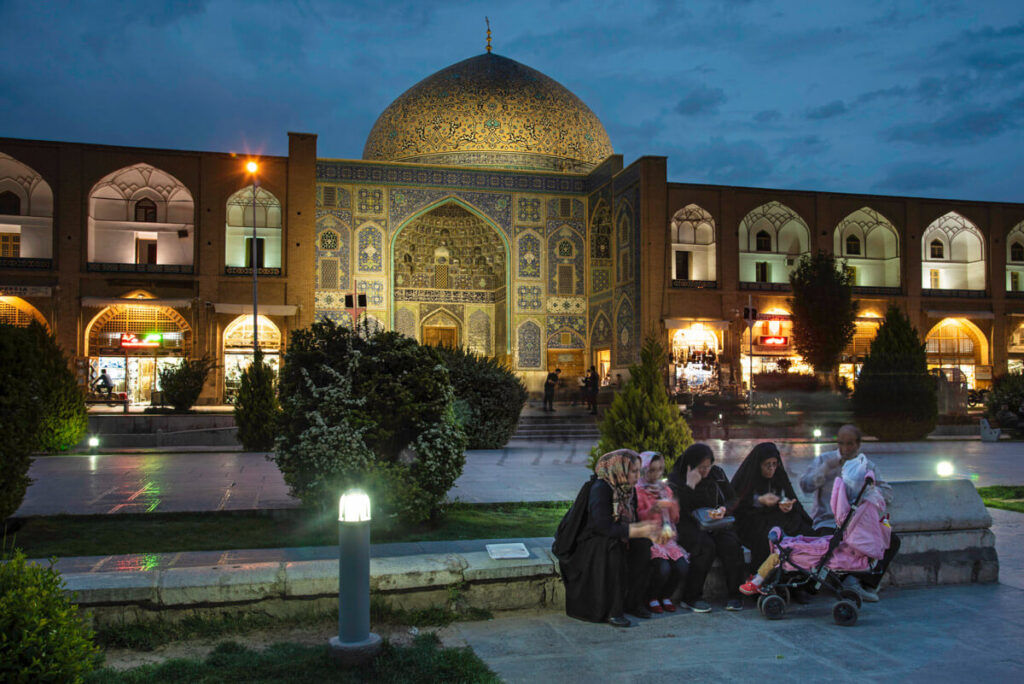 Independent travel in Iran: 1 to 4-week itinerary - Against the Compass