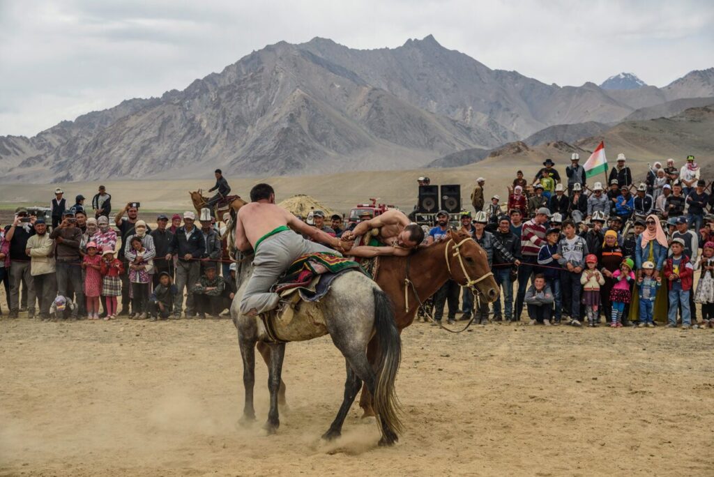 80 Photos that will make you want to travel the Silk Road - Against the ...