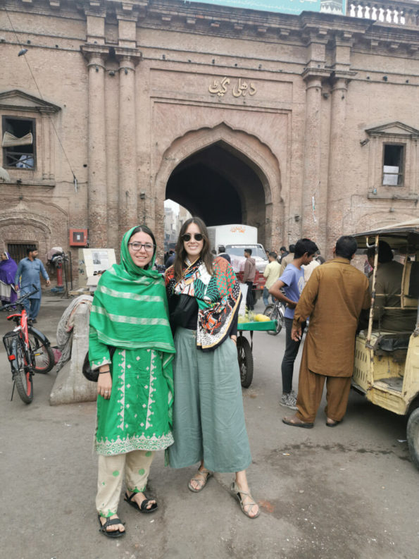 Guía para mujeres que viajan a Pakistán - Against the Compass