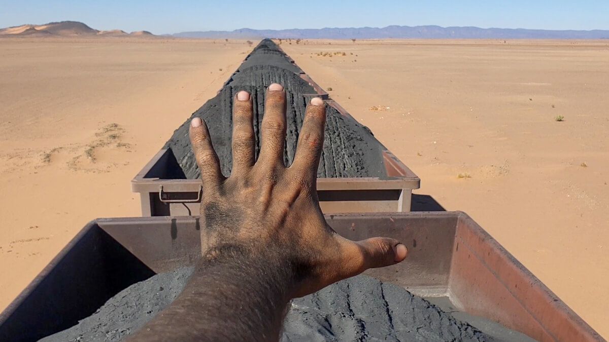 How to ride the Iron Ore Train in Mauritania - Against the Compass